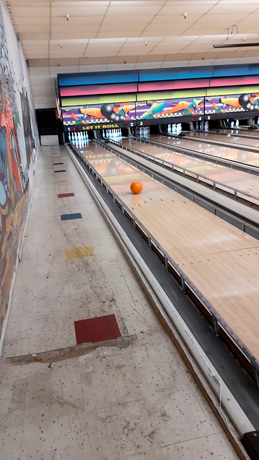 Let It Roll Bowl & Entertainment Center | Profile.place